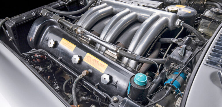 Model Masterpiece: Mercedes-Benz 300 SL Gullwing - Premier Financial ...